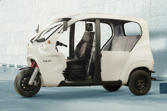 Keto TRILUX vs Piaggio Ape Auto Plus Comparison - Price & Specs