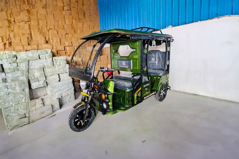 Move Stone Battery Oparated Passenger E-Rickshaw Price in 2025 ...