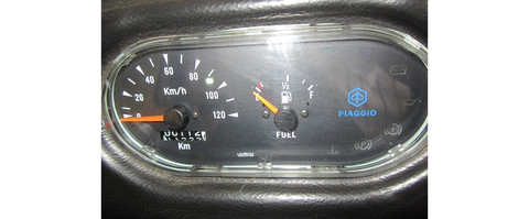 Piaggio Porter 600 BS-IV Pictures, See Interior & Exterior Piaggio ...