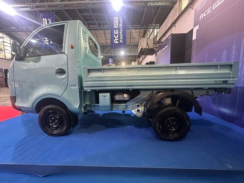 Tata Ace Pro Ev Pictures, See Interior & Exterior Tata Ace Pro Ev ...