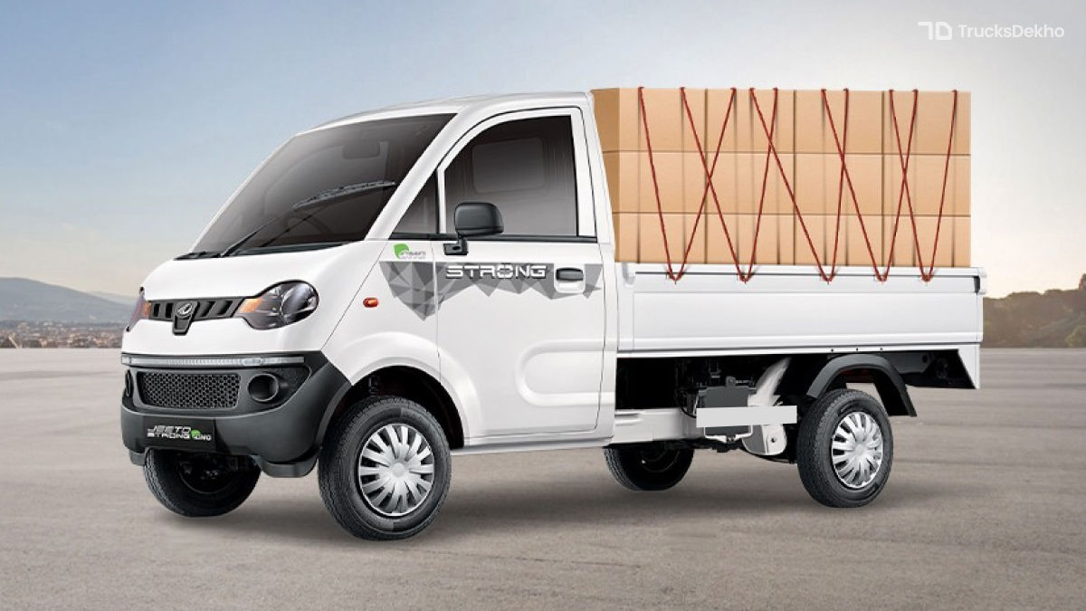 Tata Ace Pro Bi-Fuel vs Mahindra Jeeto CNG | Trucks.cardekho.com