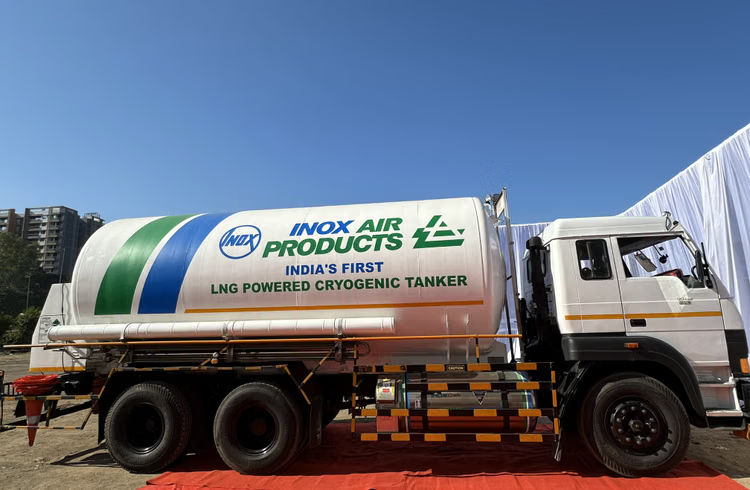 INOX Air Products Launches India's First LNG-Fuelled Cryogenic Tanker ...