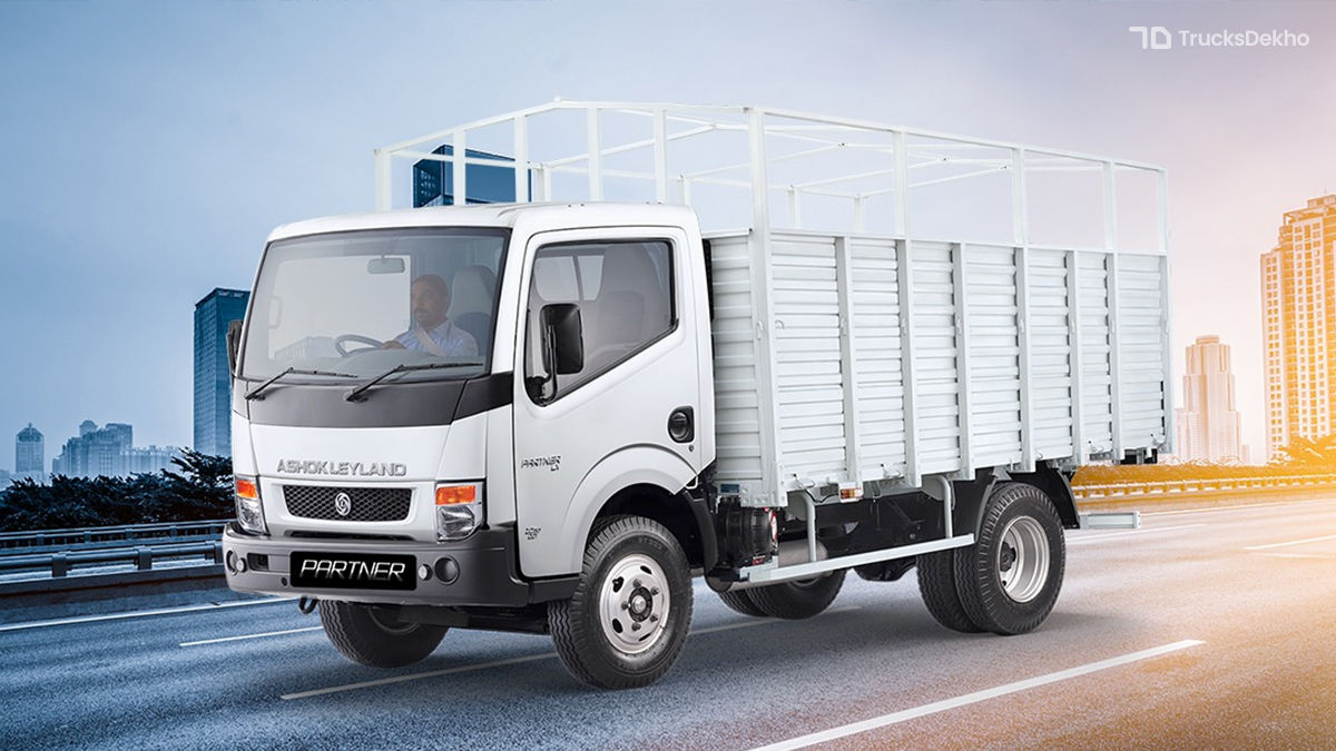 Top 5 Trucks Under 5-Tonne Payload Capacity in India | Trucks.cardekho.com