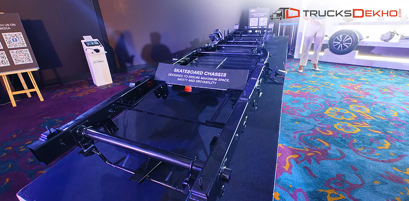 Euler Storm EV vs Tata Intra V30: The Battle Of EV vs ICE | Trucks ...