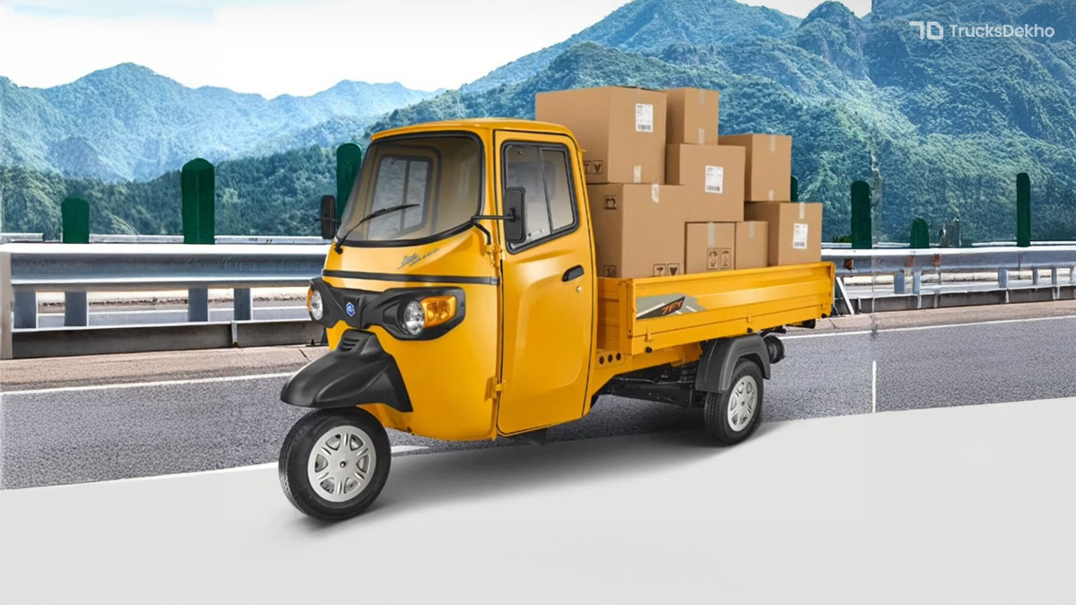 Comparison Bajaj Maxima C Vs Piaggio Ape Xtra Bada 700 | Trucks ...