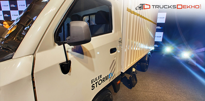 Euler Storm EV LongRange 200 vs Mahindra Veero: Which To Choose ...