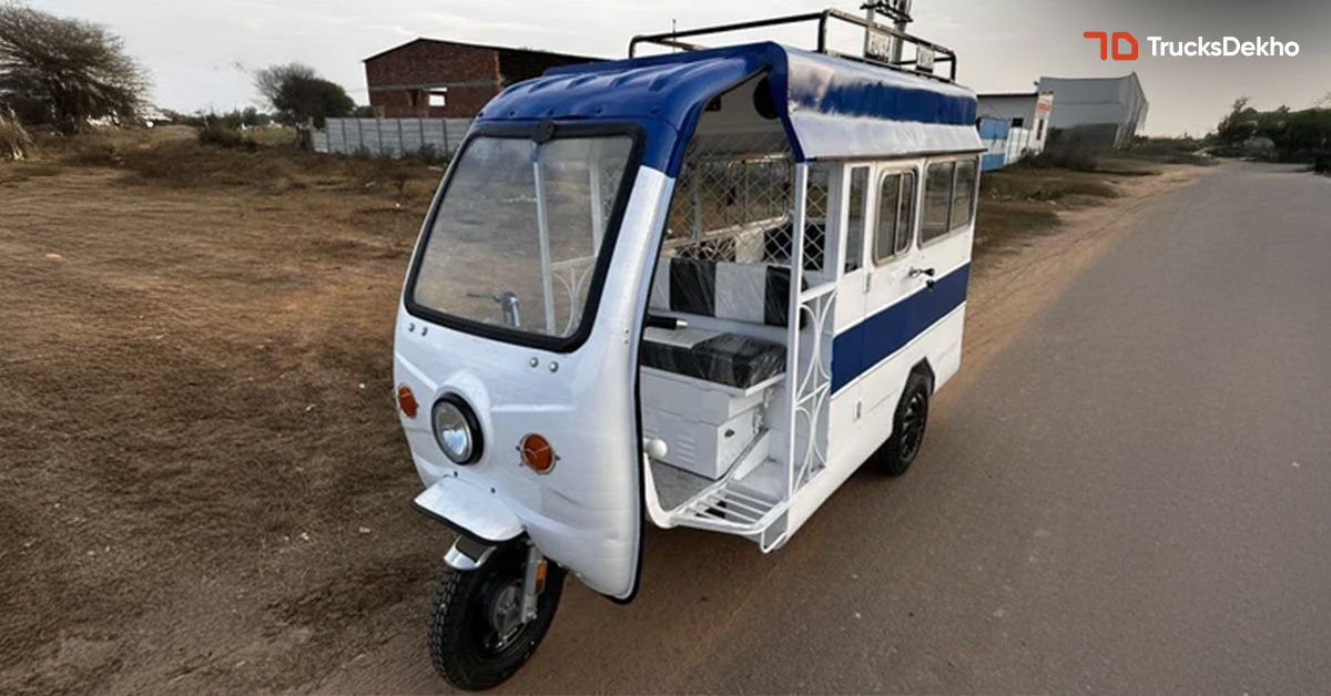 Top 5 Electric School Vans On 3-Wheelers | Trucks.cardekho.com