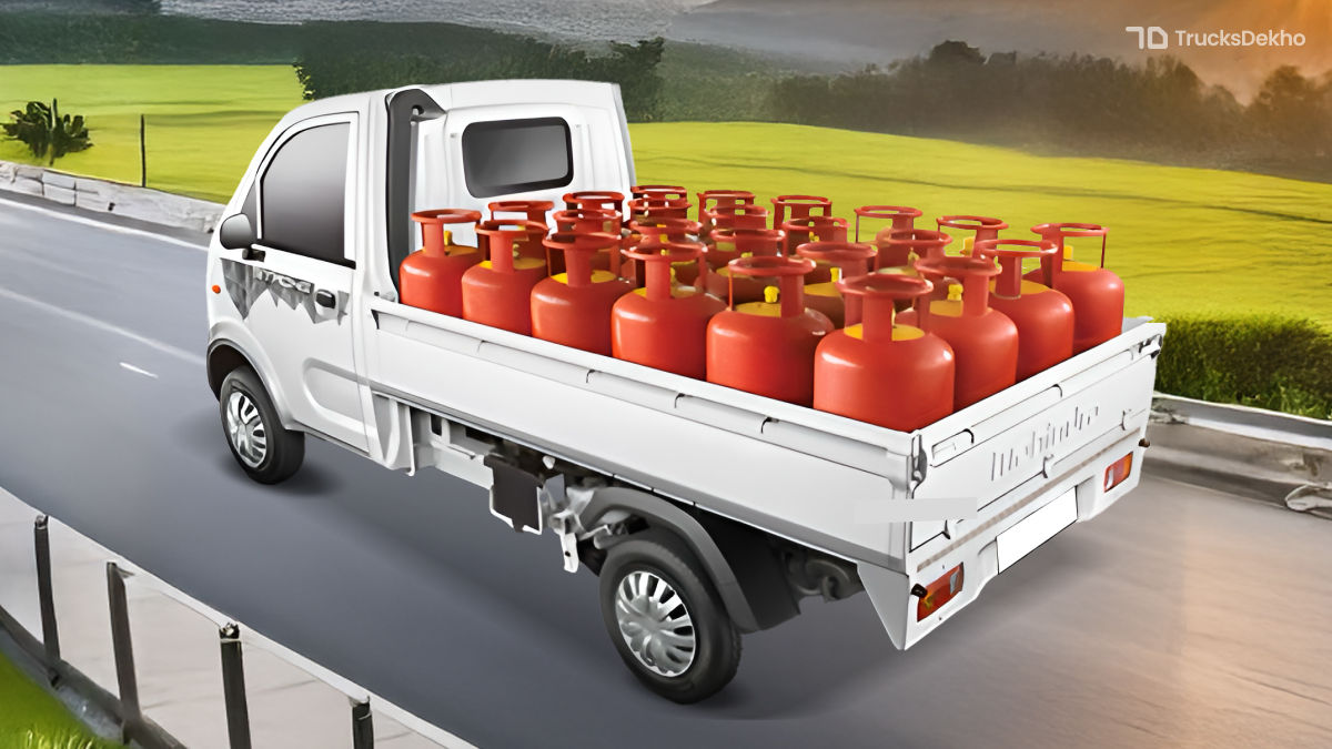Tata Ace Gold CNG Vs Mahindra Jeeto Strong CNG: Which Truck Is The Best ...